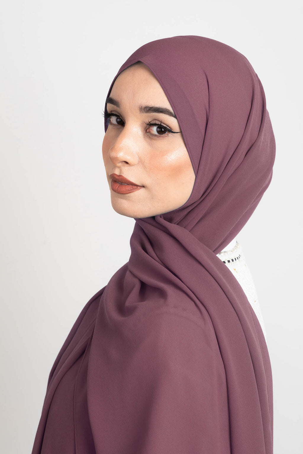 Dusty Pink - Premium Chiffon Hijab – Aayla Hijabs